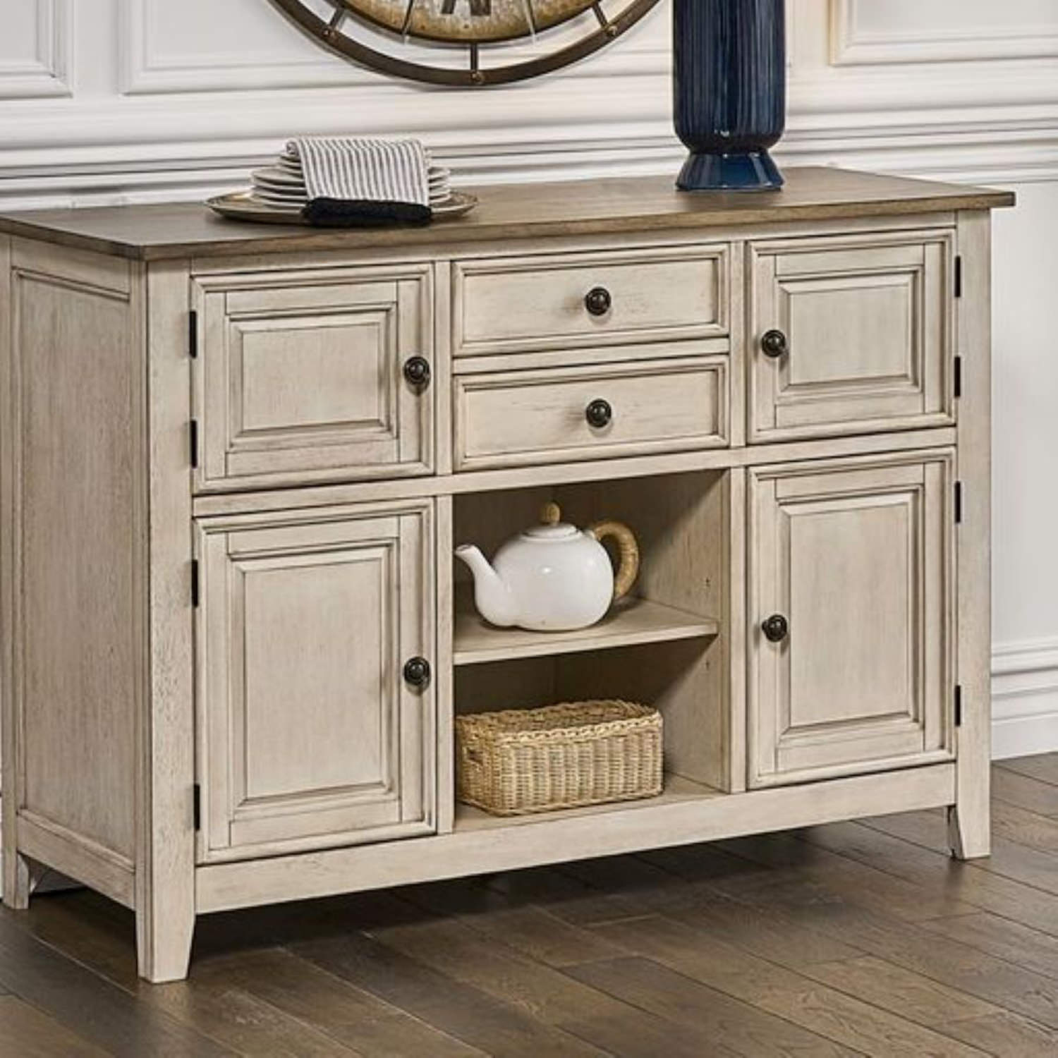 Beacon Server | HOM Furniture